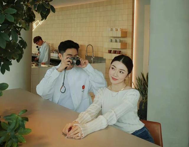 Zheng Kai's ex-girlfriend "Cheng Xiaoyue" announces romance - iNEWS