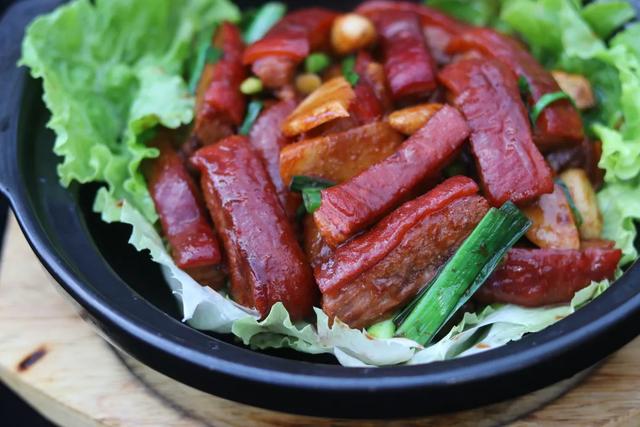 Stewed lamb with stalks, red braised lamb - iNEWS