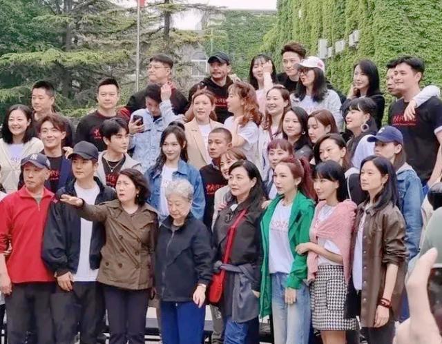 Chinese opera reunion of class 02: Tang Yan Wenwen stands firmly in the ...