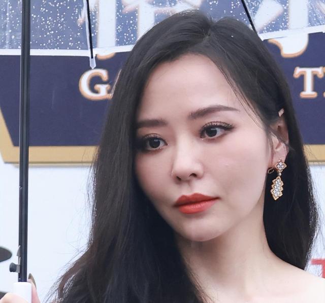 That night in Shanghai, Zhang Jie was possessed by Xie Na, Zhou Bichang ...