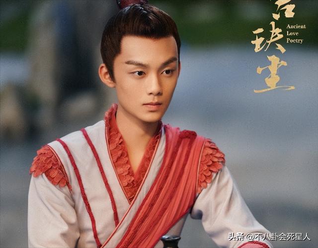 The protagonist becomes a background board!The "disappearance" of these ...