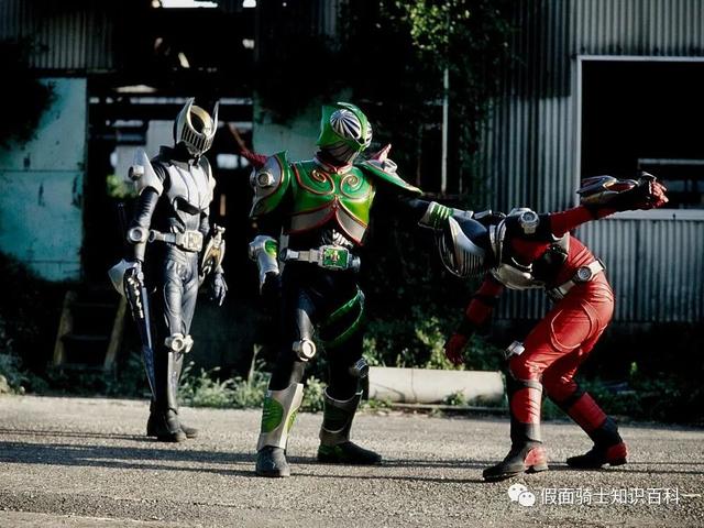 What effect does Kamen Rider Yosui's transparent descent have?You'll ...