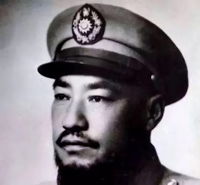 58-year-old Ma Bufang forcibly married his 18-year-old niece, and they ...