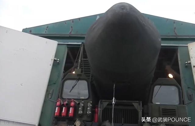 Can't the shape of the missiles carried by fighter jets be designed to ...