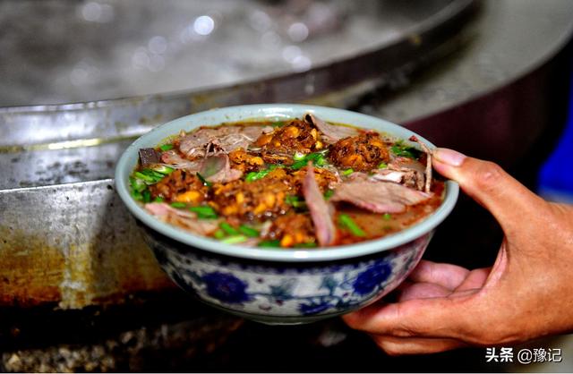 Luoyang cuisine is soup, soup and water?No, it's too easy - iNEWS