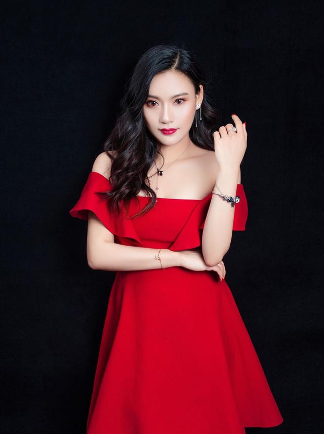 Chinese pop original female singer Gu Xiaoyu's 2022 new song "Dream ...