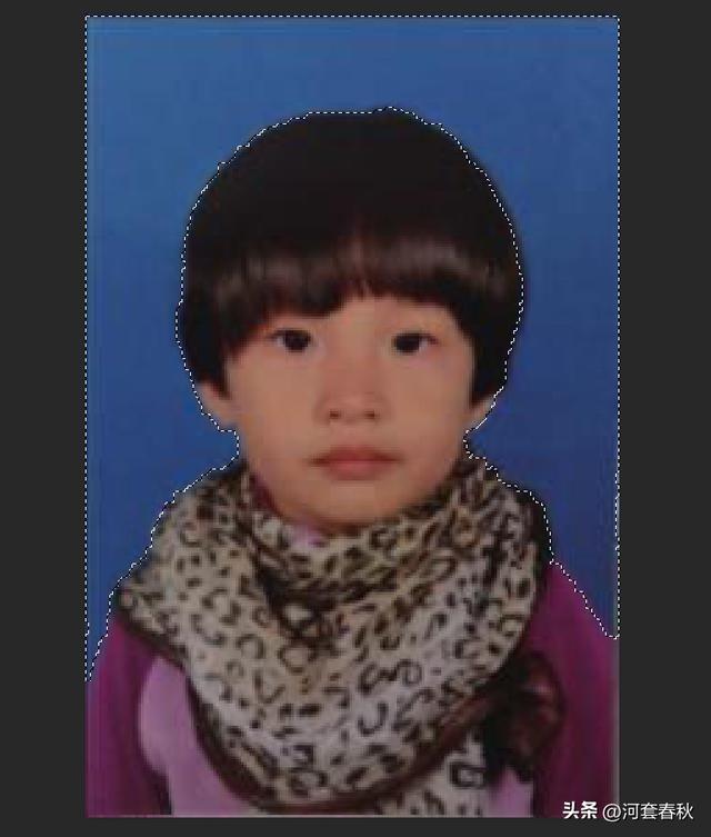 Use Photoshop to make a one-inch photo with a blue background and ...