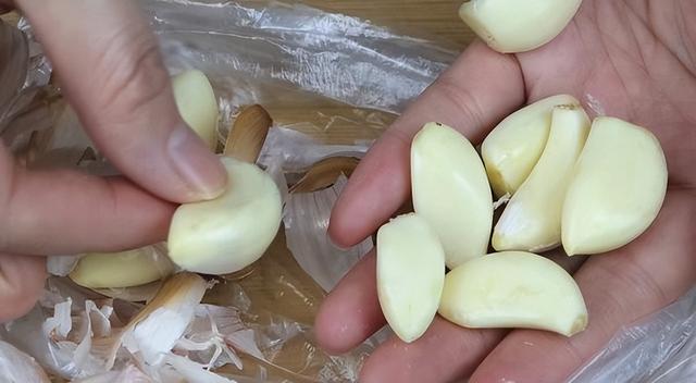 How many cloves of garlic are the healthiest to eat per day? - iNEWS