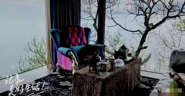 Singer Sun Yue with "The appearance is as calm as water, but the heart ...