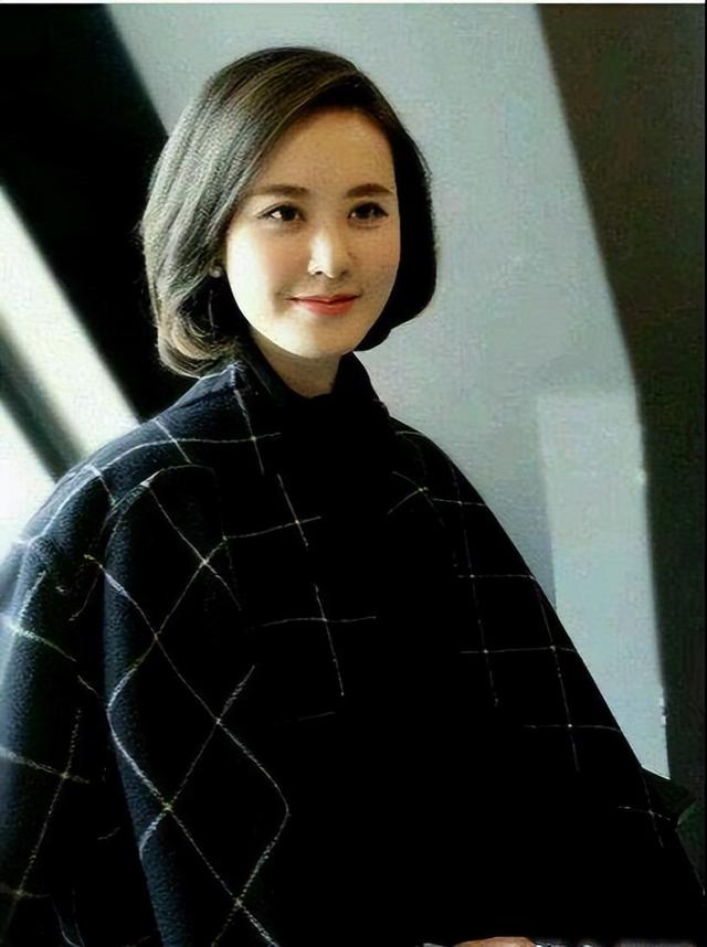 CCTV's top ten most beautiful anchors, Ma Fanshu is a rookie Huadan ...