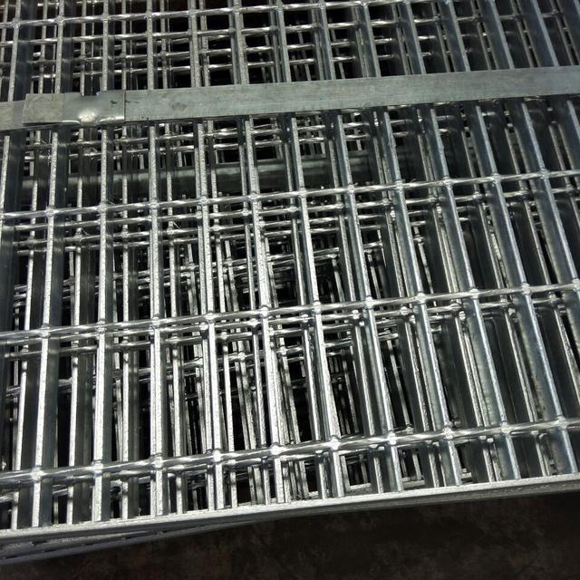 Installation scheme of hot-dip galvanized steel grating - iNEWS