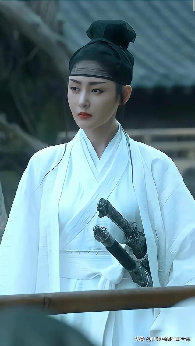 Zhang Tianai plays the role of Nangong Pushe, a knife in the snow, and ...
