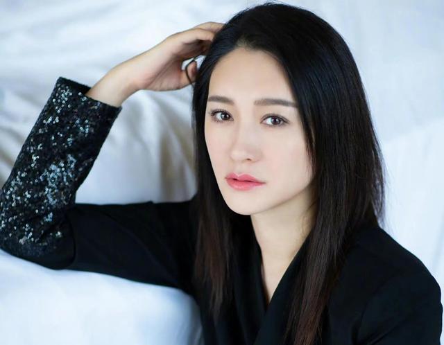 Li Xiaoran: Frozen age, her charm is not diminished - iNEWS