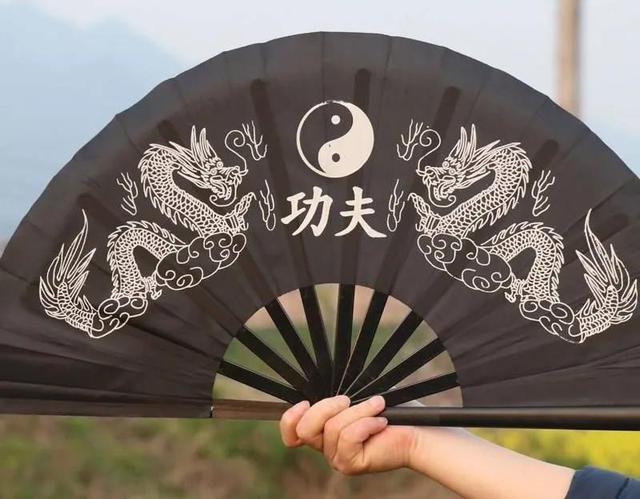 How to understand the characteristics of Tai Chi fan - iNEWS
