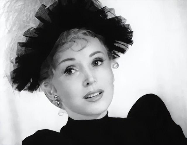 Sasha Gabor: She is a Hollywood "vixen", married 9 times, the shortest ...