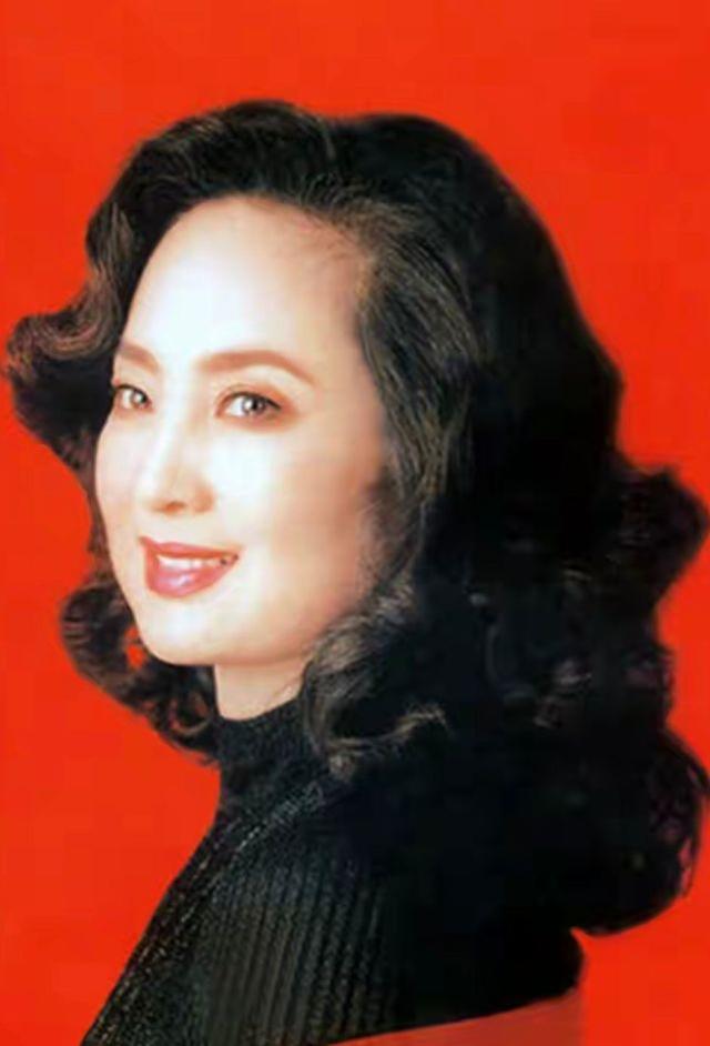 Zhang Jinling is worthy of being the "Golden Flower of Northern Shadows ...