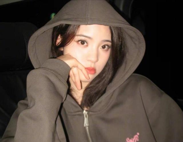 The relationship between Ouyang Nana and Zhai Zilu was exposed. The man lived in the woman's ...