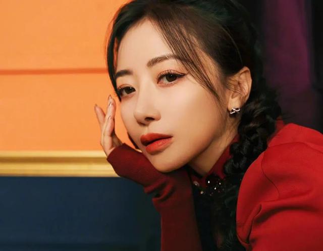 Chen Zihan's beautiful picture - iNEWS