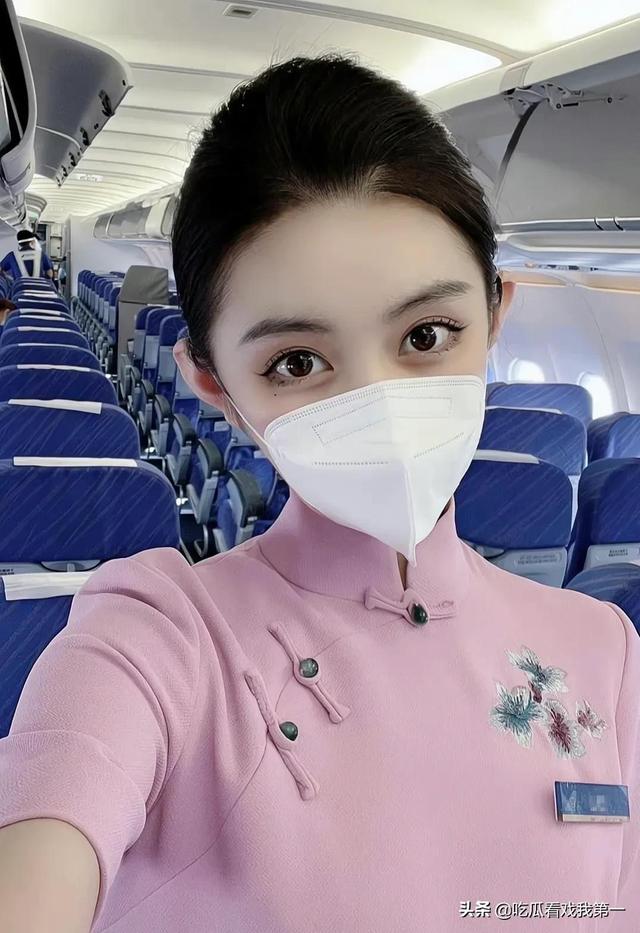 The uniforms of Juneyao and Sichuan Airlines are the ceiling of the ...