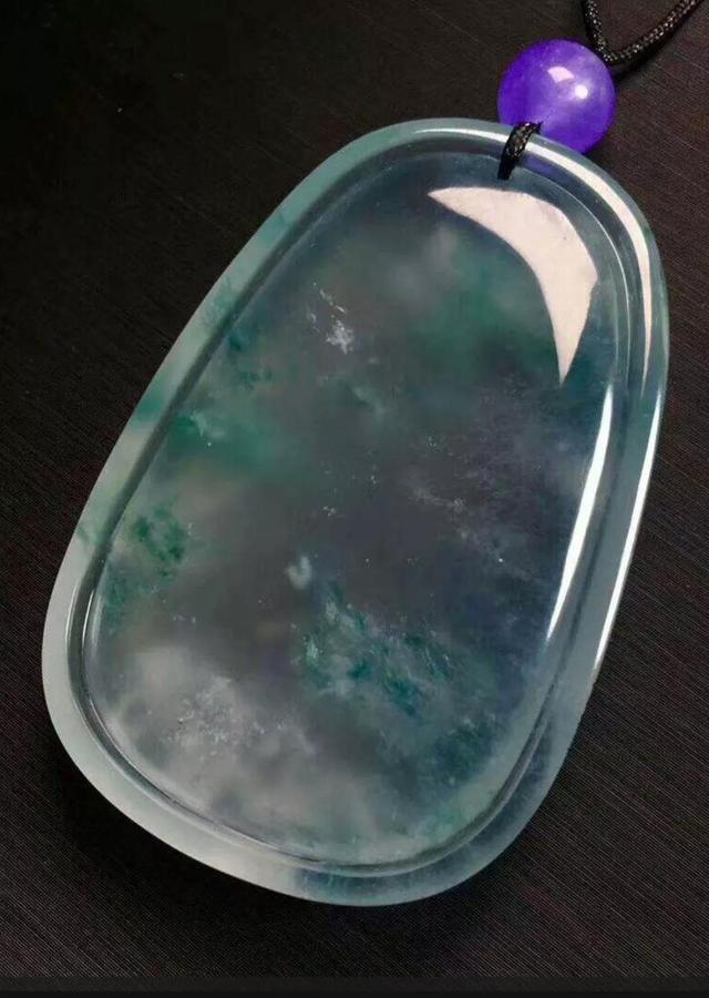 What is the transparency of gemstones and what levels are there? - iNEWS