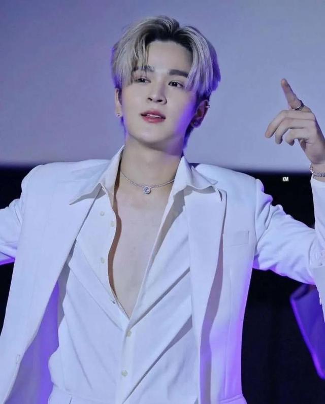 Thai meat idol Yoon's live broadcast was harassed by a rich woman and ...