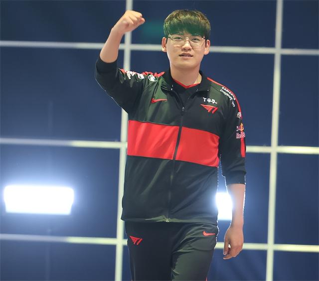 T1和DK食堂晚餐，全肉食和幾乎全素對比，難怪nuguri瘦出氣胸 - 資訊咖