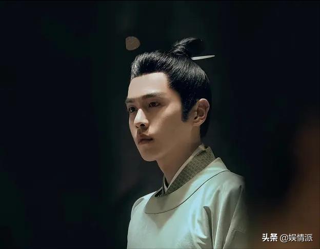 "Fighting Knives in the Snow" has more than 600 million broadcasts, and ...