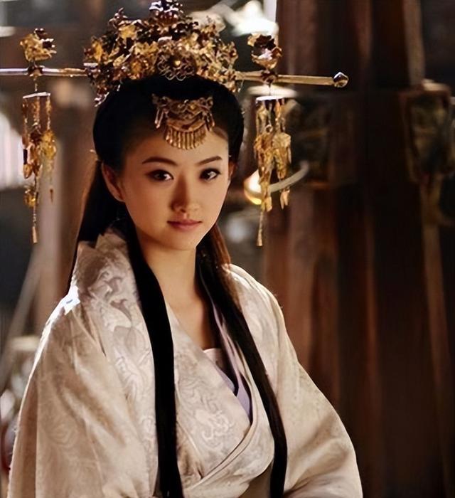 Liu Bei was defeated in Yiling, but a pair of separated mandarin ducks unexpectedly reunited - iNEWS