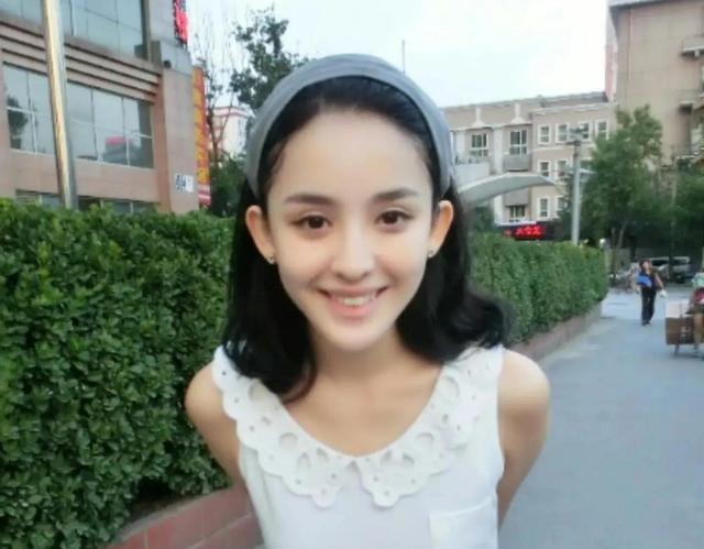 Nazha Suyan wears a headband to imitate herself 12 years ago, the ...