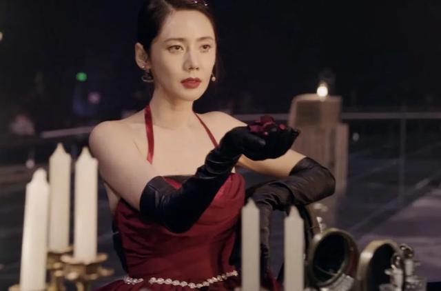 Choo Ja Hyun is not dancing, it looks like Lin Pinru wielding a ...