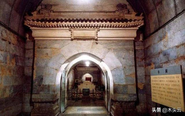 In addition to funerary objects, this kind of wood is indispensable for ...