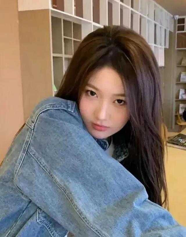 Beautiful actress Lin Zhen - iNEWS