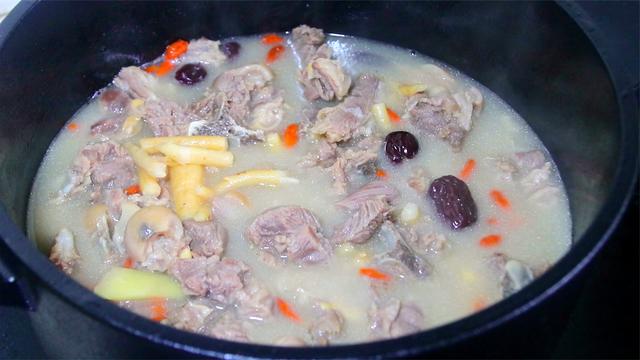 "Boiled mutton" learns to do this, and the whole family rushes to eat ...