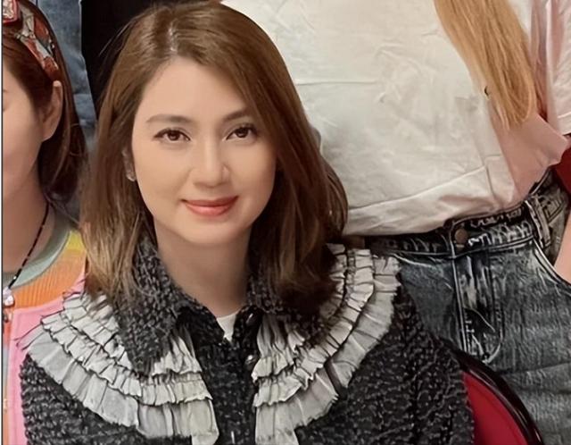 Hong Xin made her first public appearance after the official divorce ...