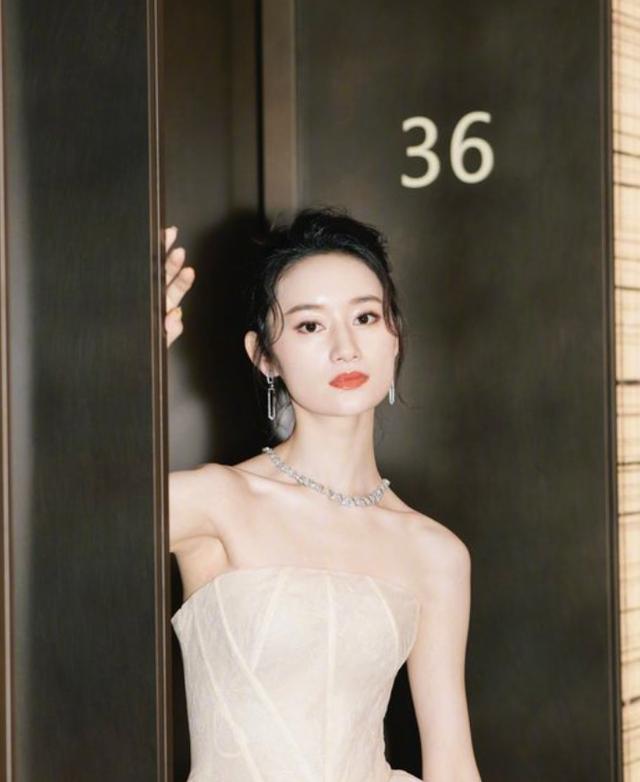 Guo Xiaoting: A powerful actress who dares to love and hate, her ...