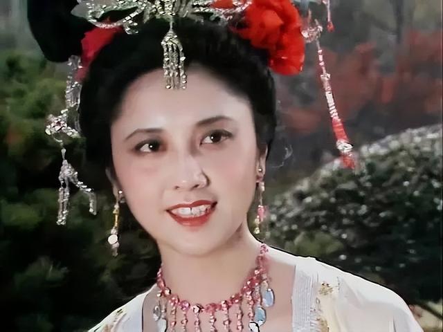 The smash hit Zhu Lin: Her husband used to be a worker, but he made a ...