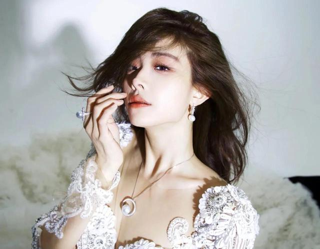 Yu Yan & Dai Yanni - iNEWS