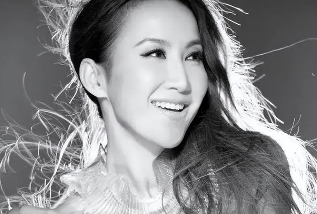 Feifei Sun speaks out for Coco Lee! He revealed that he was beaten and spat on by the director ...