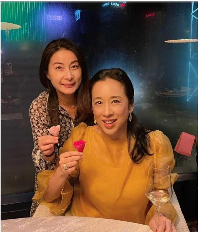 Zhu Lingling and Fok Zhenting have been divorced for 18 years. Is she ...