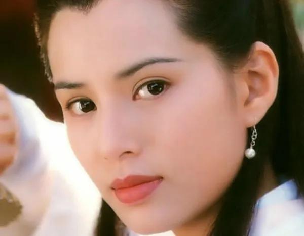 Is Li Ruotong a top-notch beauty? Just look at Wang Yuyan played by her and Liu Yifei ...