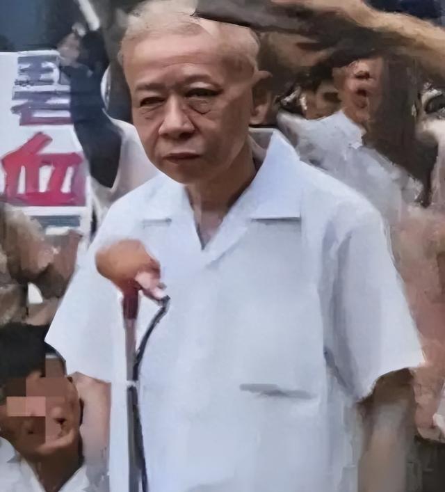 In 1966, the traces of the years: Liu Shaoqi with white hair, a ...