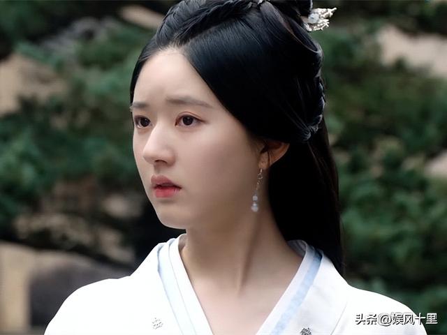 After watching 19 episodes of "The Moon Rising to the Sea", I finally ...