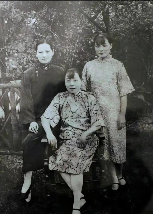 When she learned of Soong Ching Ling's death, Soong Meiling shed tears ...