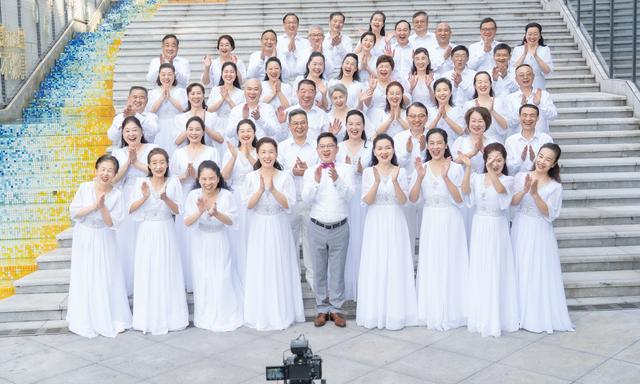 Yichang, Hubei: Yesterday, CCTV's "Senior Singing" program group filmed ...