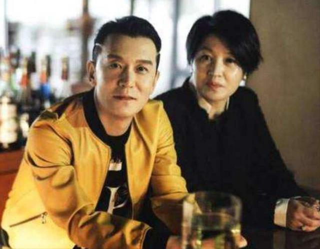 On the 4th anniversary of the death of host Li Yong, Ha Wen returned to ...