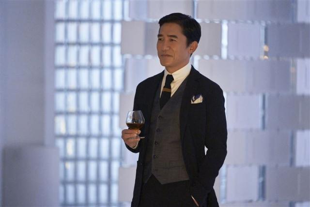 Liang Chaowei's sixtieth year still has a large number of endorsements ...