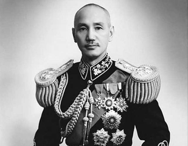 Bai Chongxi died in 1966, and the sheets under his body were torn to ...