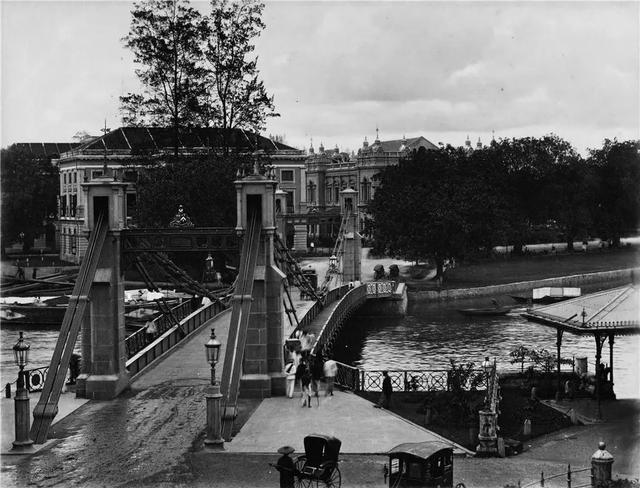 What changes took place in the Straits Settlements at the beginning of ...