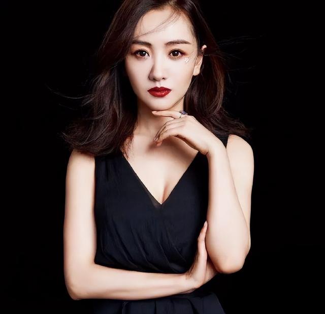 Yang Rong revealed that she was "obscene" in her childhood. She was ...