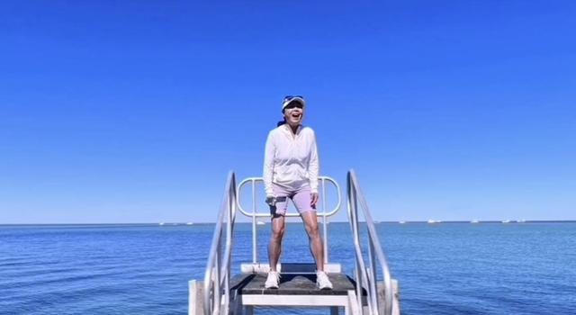 57-year-old Tian Zhen settled in Australia to enjoy life! The blue sky ...